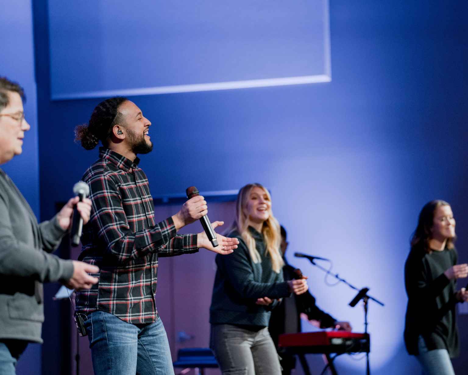 Visit Us - Crossroads Church